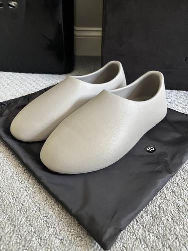 Ye Kanye West Yeezy Slippers YZY SL-01 Gray SLPRS BNIB Men’s Size 10 | eBay