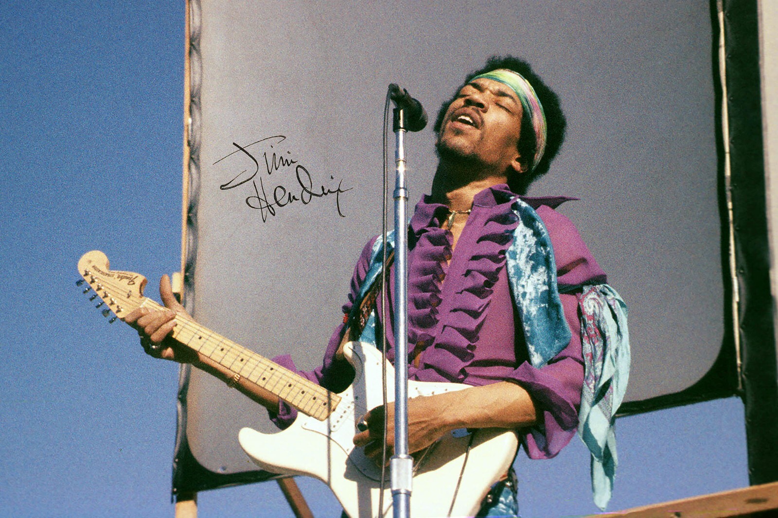 JIMI HENDRIX - Framed Photo Pre-Printed Autograph Signature. (001FP ...