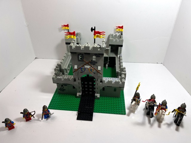 LEGO Castle: King's Castle (6080) for sale online | eBay
