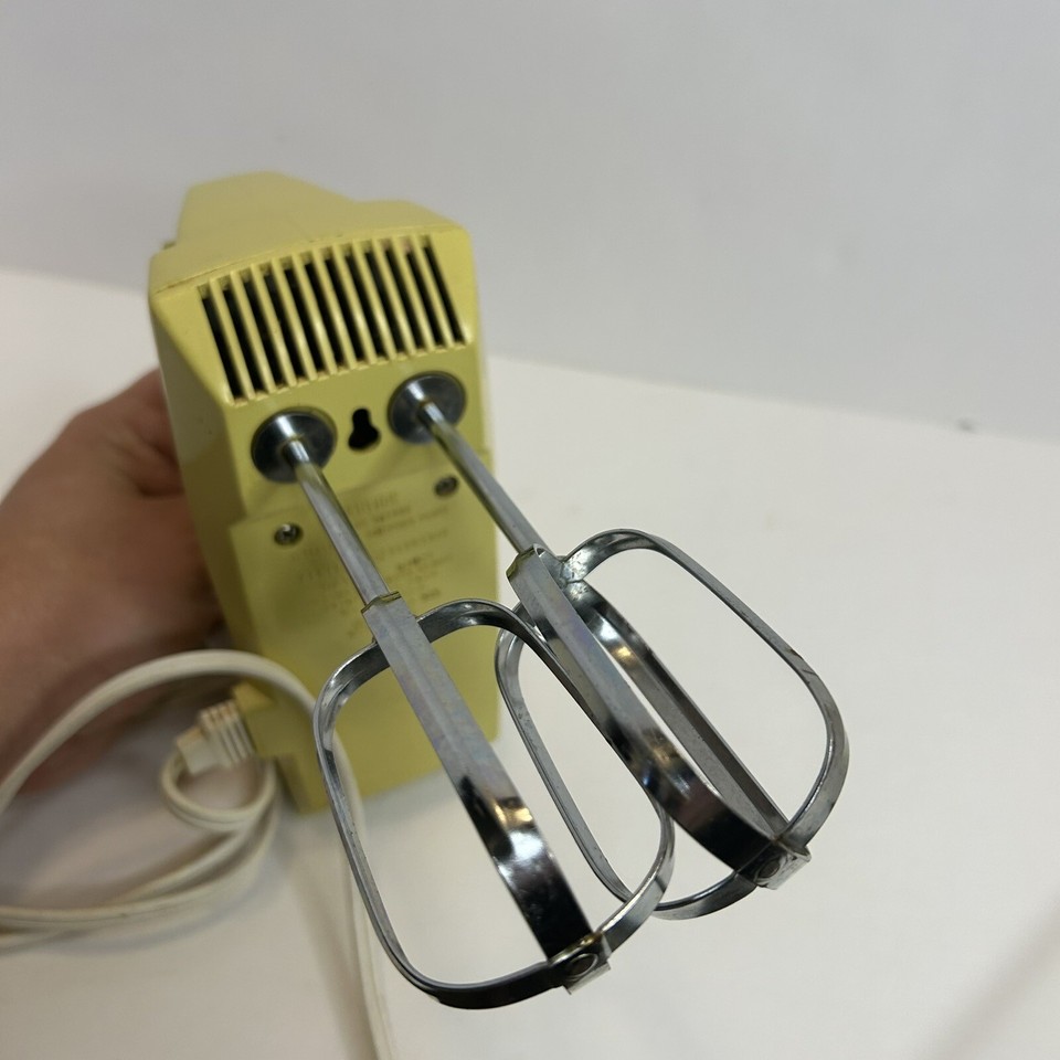 General Electric Vintage Yellow Hand Mixer D1-M24, Works, Made in USA ...