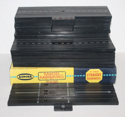 Aurora Model Motoring 9" Straight Starter and Terminal Track Lot of 25 ...