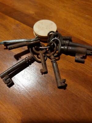 Antique Vintage Keys 8 Keys Total Hollow Ends Skeleton Style | eBay