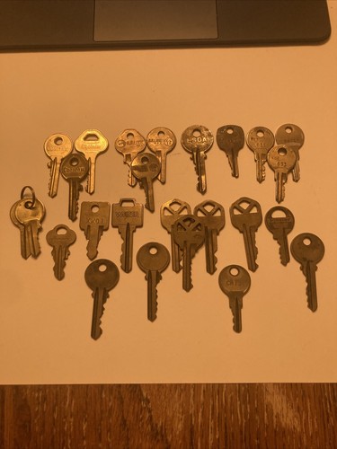 Lot Of 25 Vintage Brass Keys Chateau U.s. Lock Master | eBay
