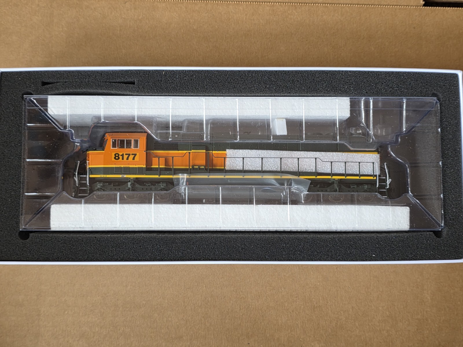 Ho Scale Athearn Genesis SD60M 8177 DC | eBay