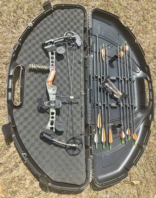 PSE compound bow right hand with case & more | eBay