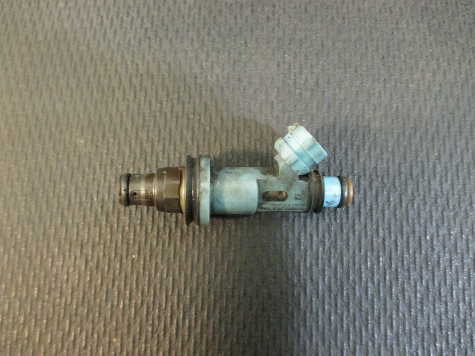 2002 Lexus IS300 2JZ-GE AT 3.0L 6 CYL Fuel Injector ( No Fuel Rail) | eBay