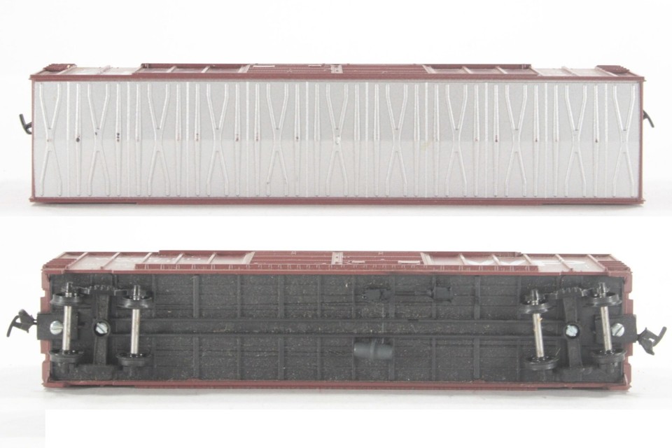 HO Roundhouse Western Pacific 50ft Double-Slide-Door Rib-Side Box Car ...
