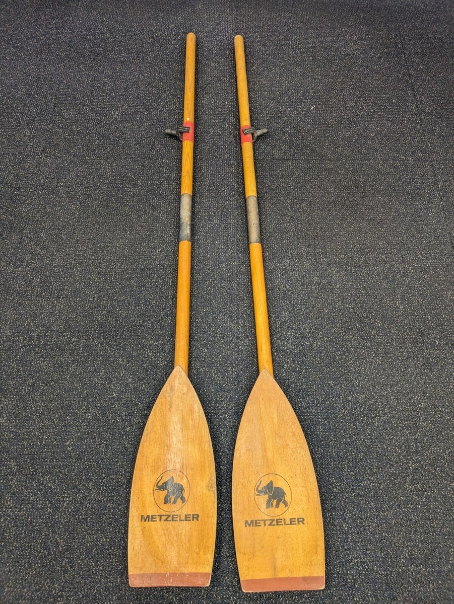 Vintage Oar Paddle 1,811 Wooden Boat Oars Stock Photos, High Res