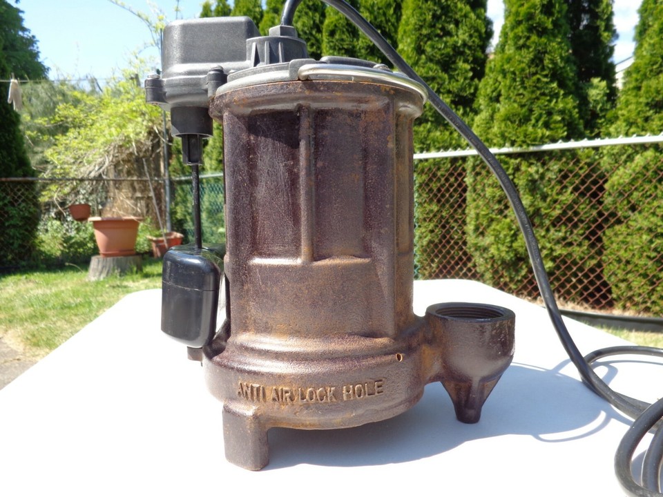 LIBERTY PUMPS 257 -1/3 HP 115V CAST IRON SUBMERSIBLE SUMP W VERTICAL ...