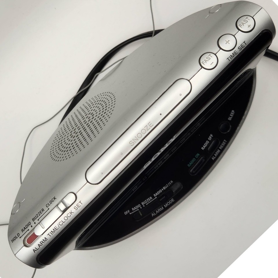 Sony Dream Machine ICF-C492 AM/FM Clock Radio Green LED Display Silver ...