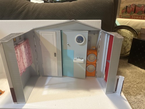 Barbie Totally Real Toy House Mattel 2005 Folding Dollhouse Tested ...