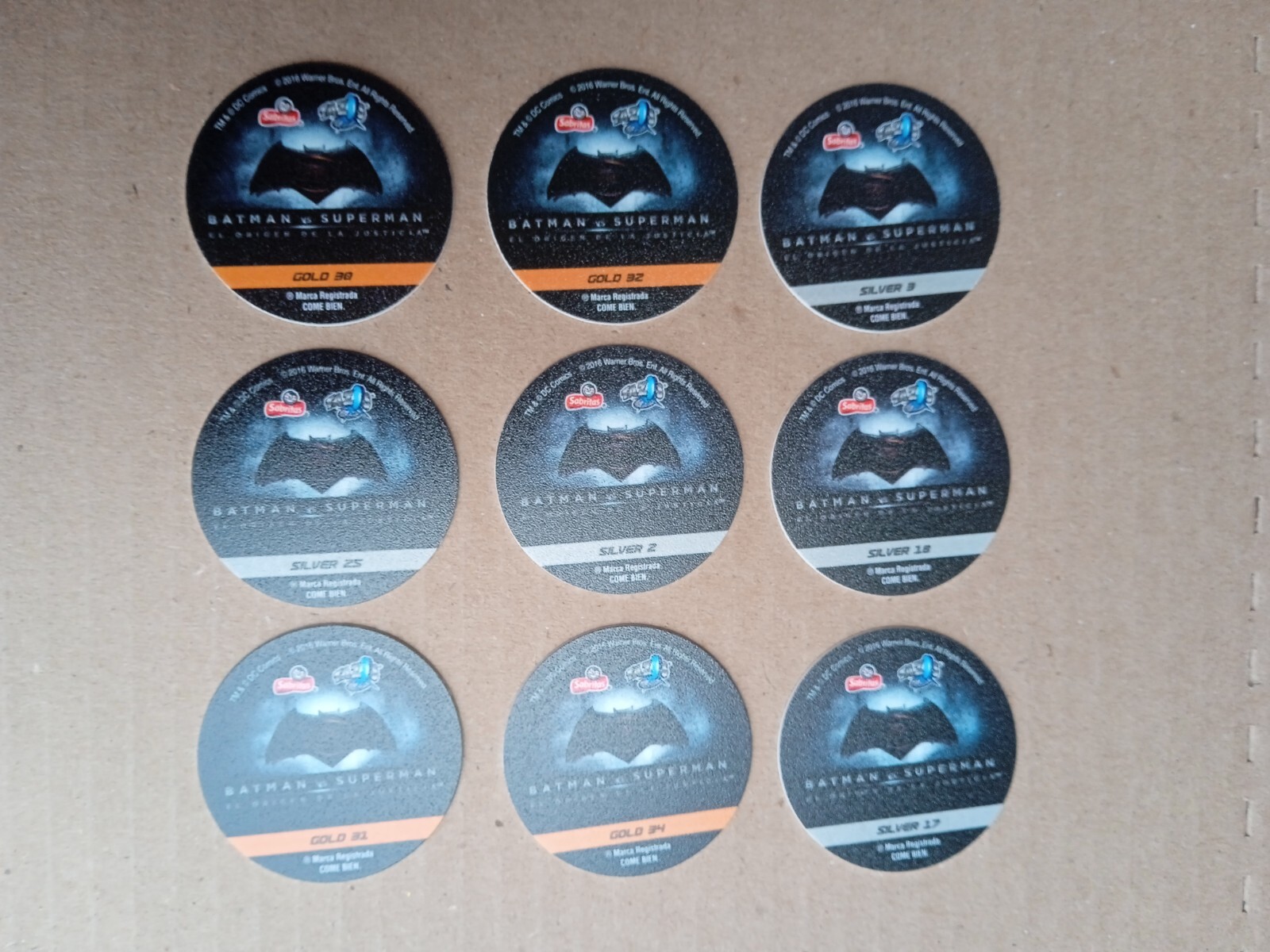 BATMAN vs SUPERMAN Tazos Pog Sabritas 2016 Mexico Set of 9 NINE pogs ...