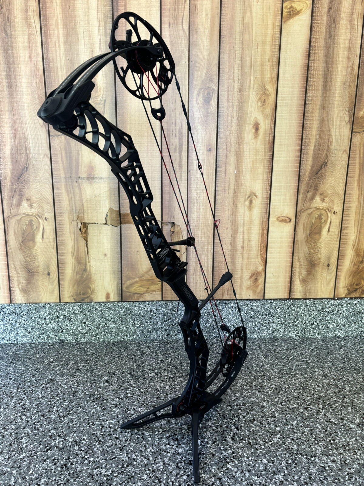 Mathews v3x 33 Compound bow RH 75# 30” With NEW QAD HDX Rest | eBay