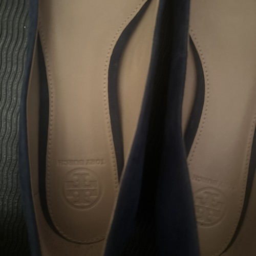 TORY BURCH GIGI Block Logo Heel Pump Shoe Gold Logo Suede Symphony Blue ...