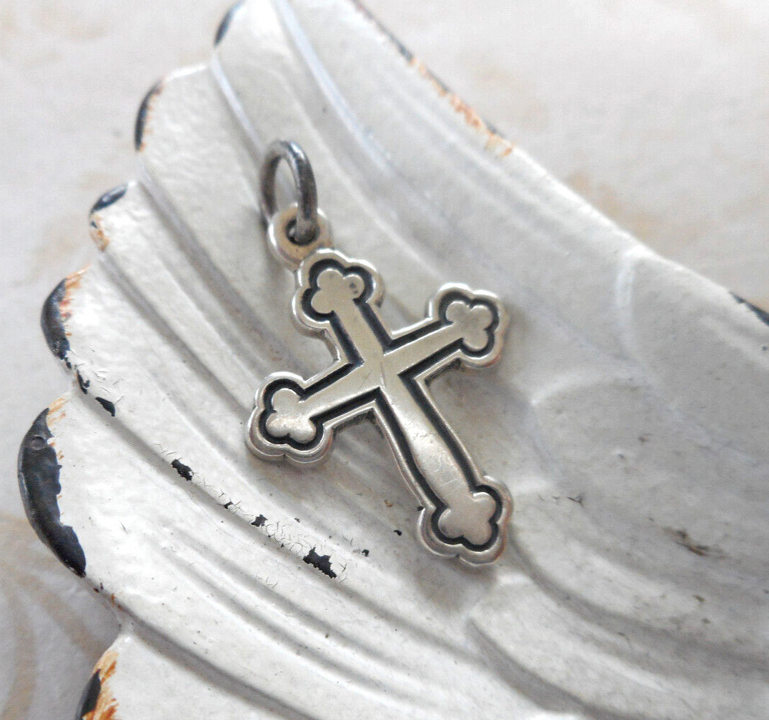 James Avery Sterling Silver Outlined Cross Charm RE4… - Gem