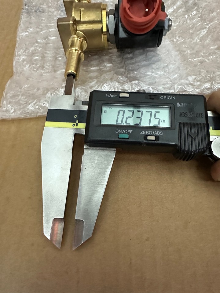 Genuine OEM Volvo Mack DEF Tank Pump Air Solenoid 3bar 12V VNL 21248009 ...