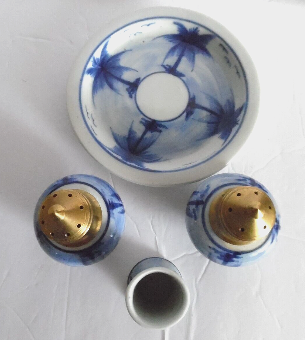Condiment Set: Salt and Pepper Shakers, Toothpick Holder & Tray ...