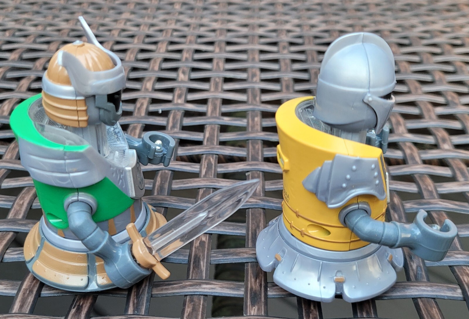 Hexbug Micro Titans Vortex Brawler Bots Samurai and Knight | eBay