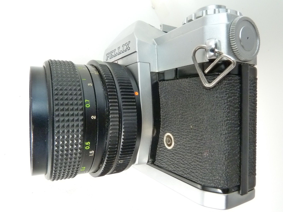 VINTAGE Canon Pellix 35mm SLR Film Camera with SAKAR 28/2.8 Lens.READ ...