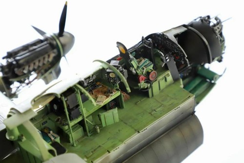 Border BF010 1/32 Avro Lancaster B Mk.I/III with full Interior model ...