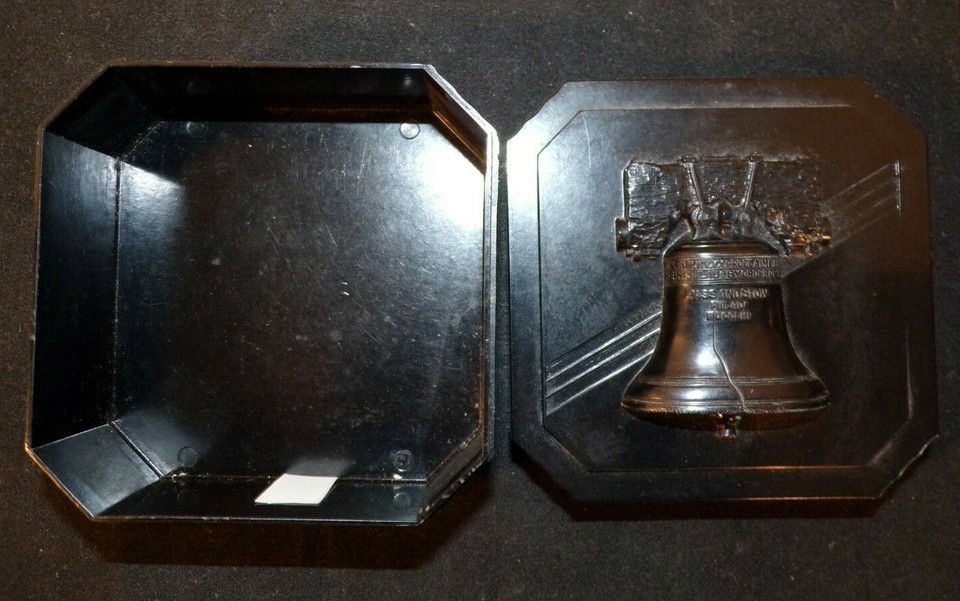 Vintage 1950's Hickok Hard Plastic LIBERTY BELL Trinket Box Color All ...