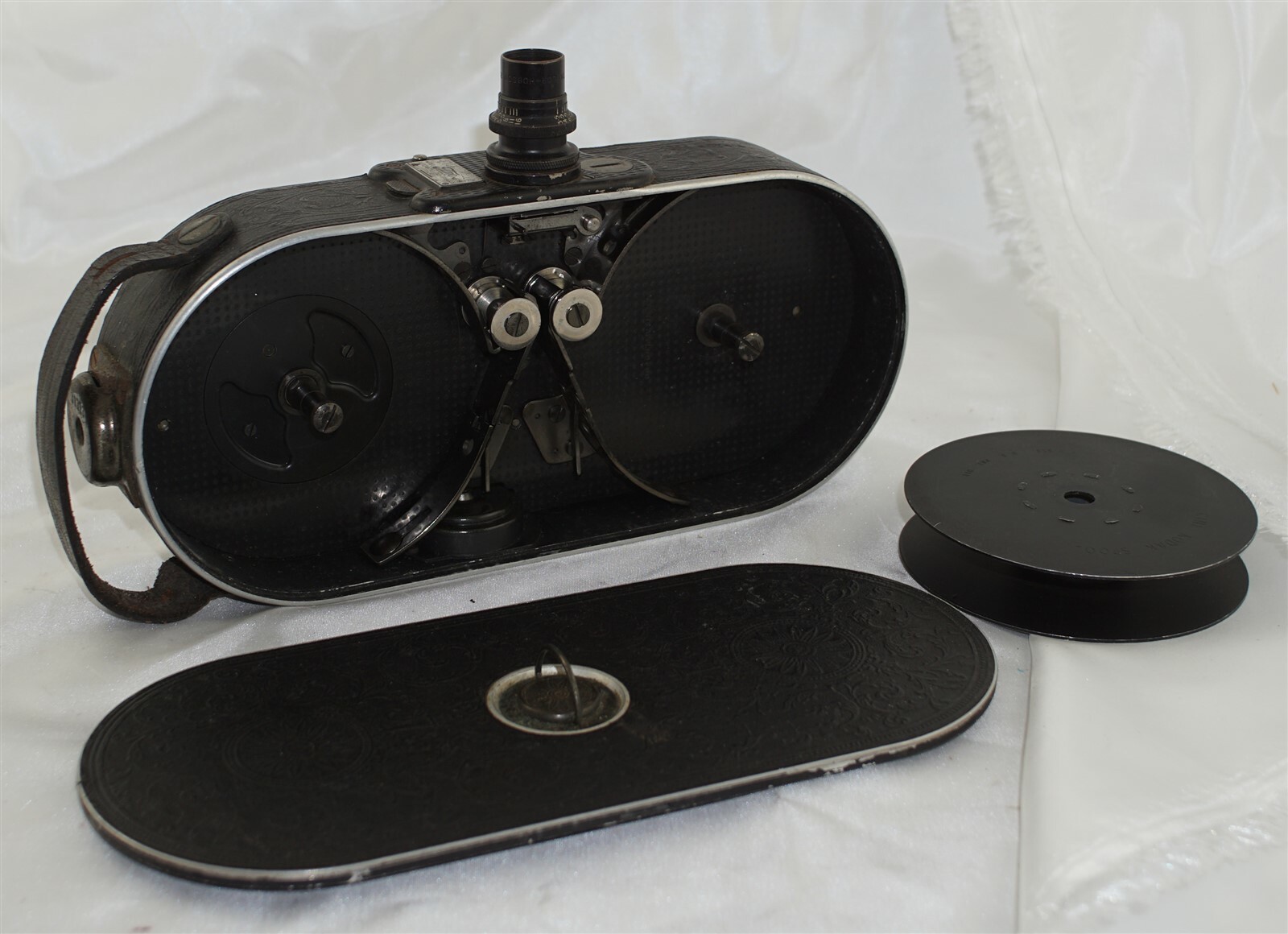 Bell & Howell Filmo No. 75 Decorated 16mm Cine Camera *Works* | eBay