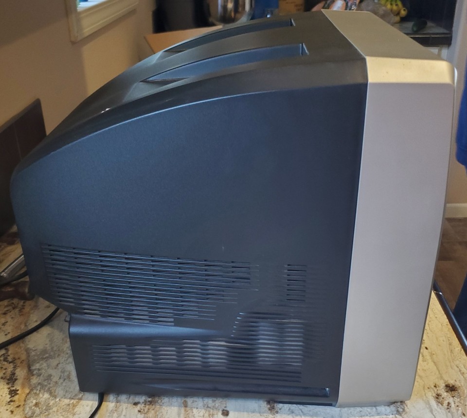 Magnavox 13" MWC13D6 Retro Gaming CRT TV DVD Player Combo Tested | eBay