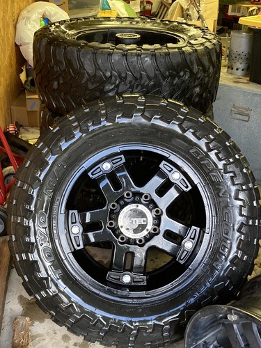 TRUCK TIRES AND RIMS 37“ TOYO TIRES SITTING ON 20 INCH RIMS FOR ...