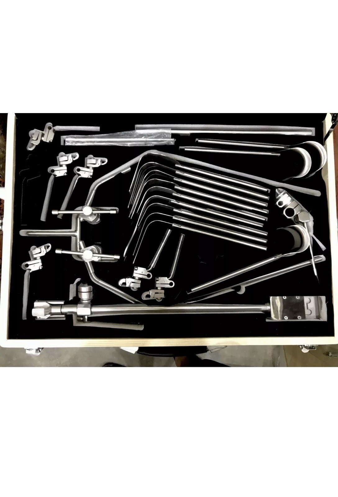 Omni Tract Surgical Retrector Set With Wishbone Frame Of Surgical ...