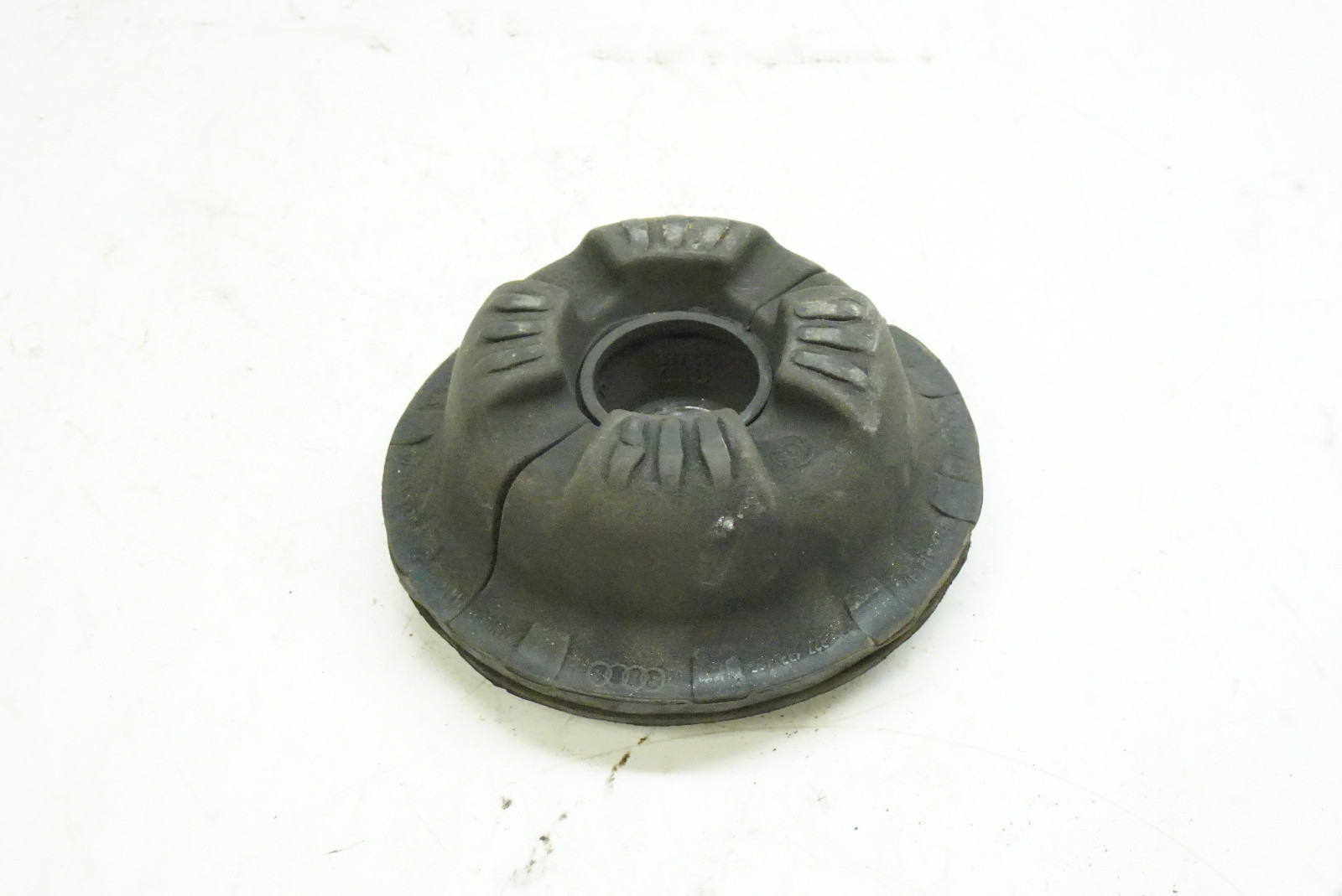 Strut Mount 8E0412377 Audi A4 | eBay