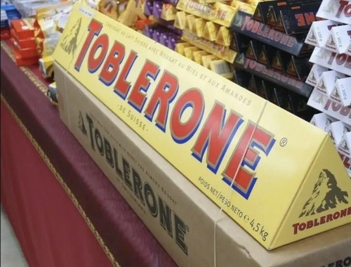 Giant Toblerone Jumbo Milk Chocolate Gift Bar 4.5kg Massive ...