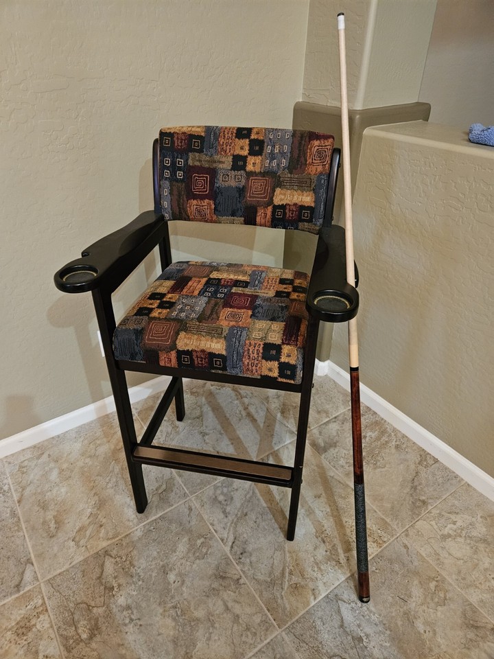 Brunswick Contender Pool Table, Cue Rack, Bar, Chair Set | eBay