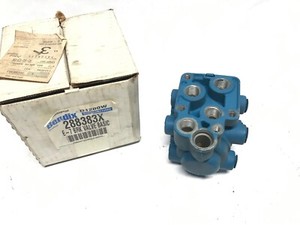 288383X Bendix E7 Dual Circuit Foot Control Valve | eBay