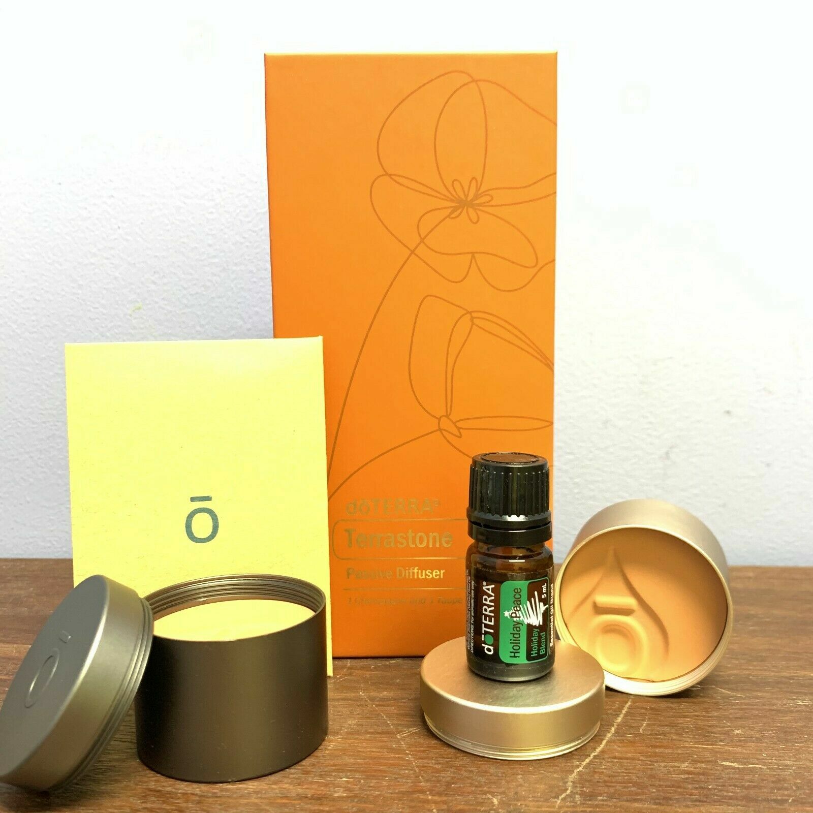 NEW doTERRA Terrastone Passive Diffuser GiftBox + Holiday Peace 5ml ...