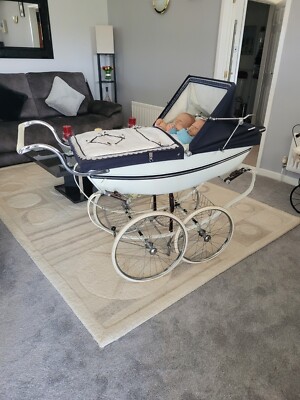 Silver Cross Vintage Coach Built Pram - White with Navy Blue Hood and ...