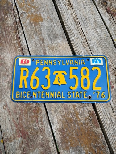 1975/76 Pennsylvania BICENTENNIAL License Plate - "R63 582" 75 76 ...