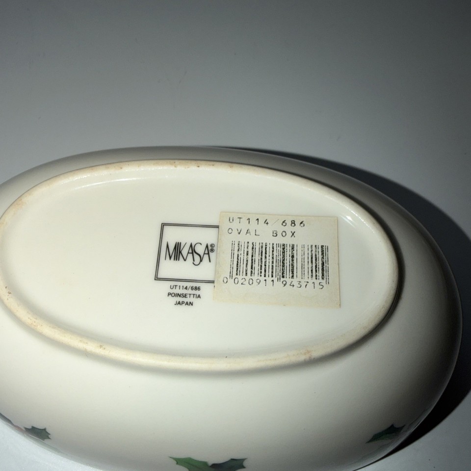 Ceramic Oval Covered Bowl Mikasa Poinsettia Pattern #UT114/686 Vintage ...