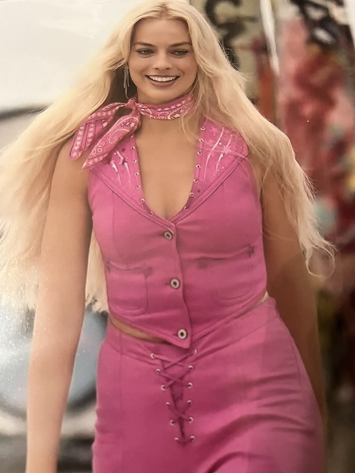 Margot Robbie / Barbie Pink Sexy Smile Signed Autograph 8x10 Photo | eBay