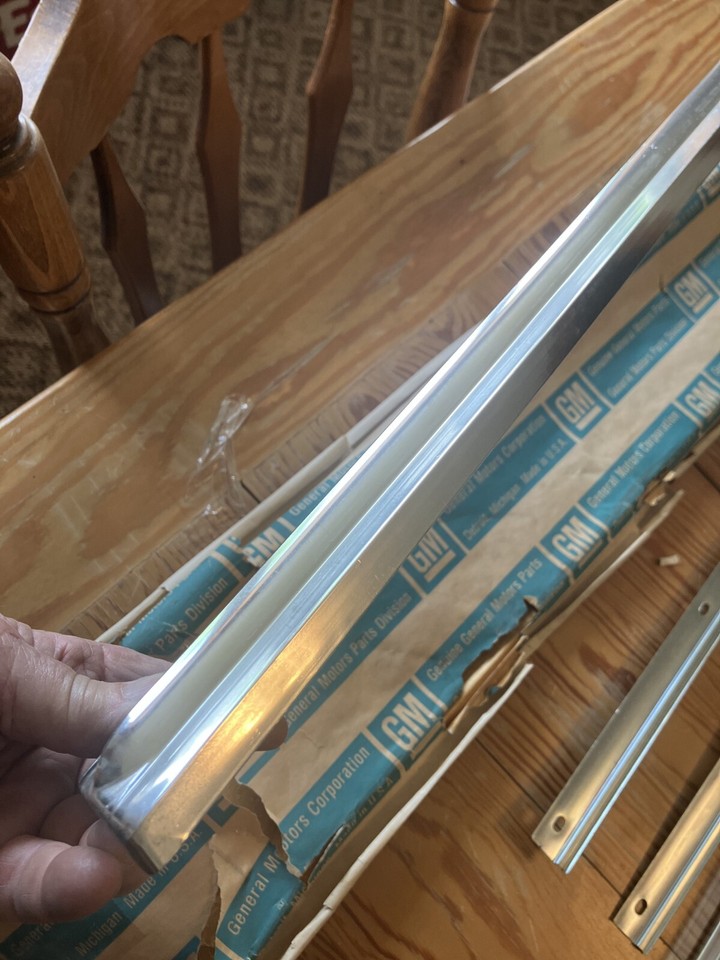 NOS 1967 Corvette Rocker Panel Moldings Pair LH / RH and Retainers GM ...