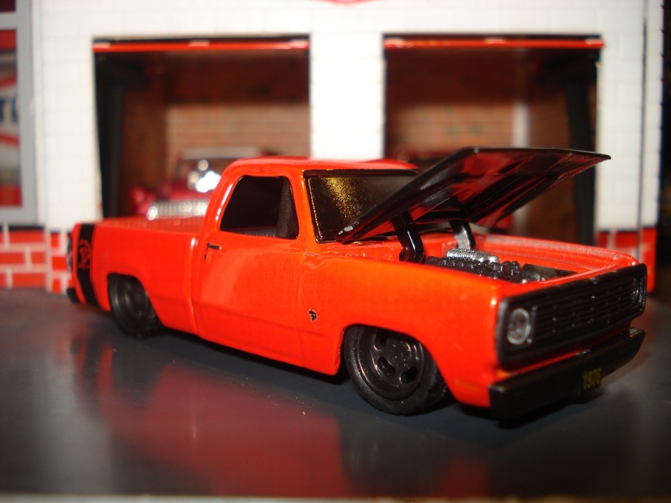 1976 DODGE SRT SQUARE BODY TRUCK CUSTOM EDITION 1/64 COOL RED LOWERED ...
