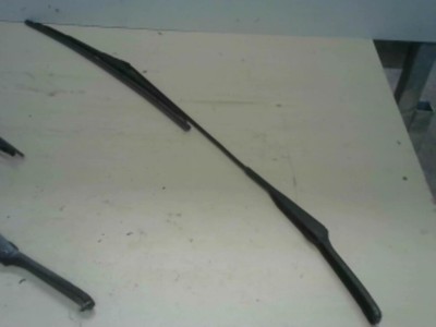 Bras essuie glace avant droit RENAULT TRAFIC 2 7701050584 | eBay