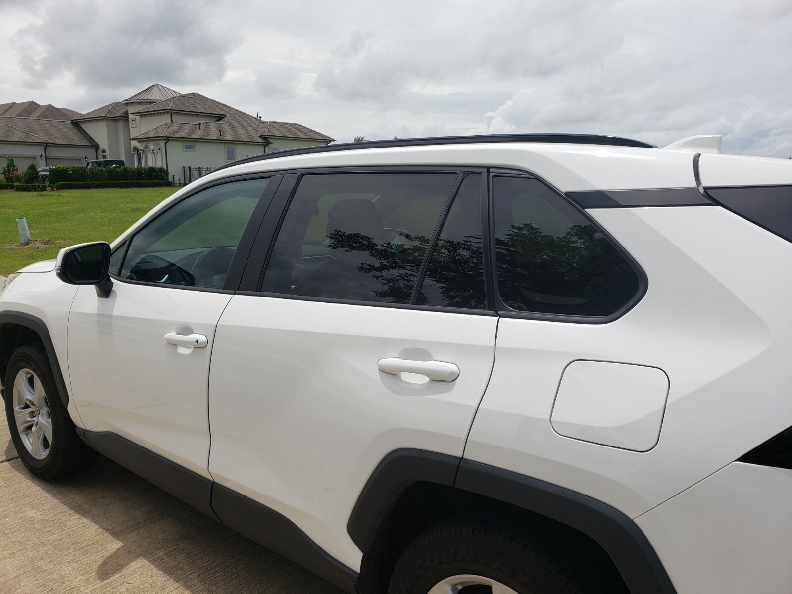 Chrome Delete Blackout Vinyl Overlay for 2019-24 Toyota RAV4 Window ...