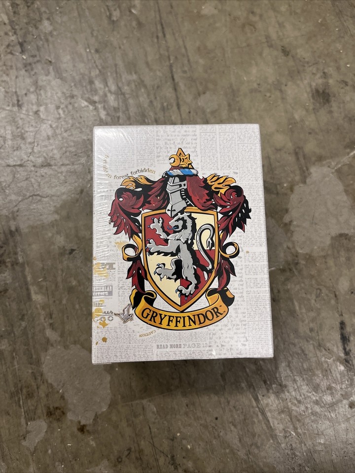Dragon Shields Harry Potter: Gryffindor Brushed Art Standard Card ...