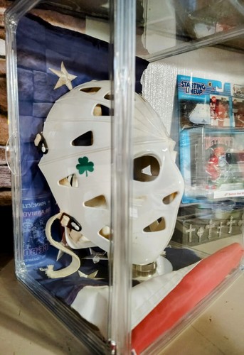 Jim Craig 1980 USA Regulation size Goalie Helmet In Case with Autograph ...