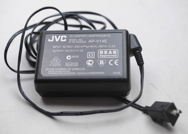 Genuine JVC AC Mains Power Adapter Camcorder Ap-v14e Video Camera 11v ...