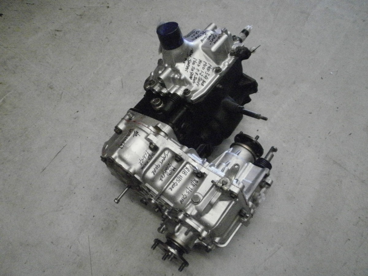 TOYOTA LANDCRUISER 75 SERIES GEARBOX TRANSFER CASE