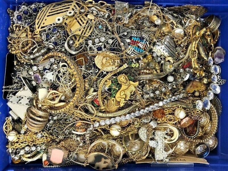 20 pounds of collectibles @@LOOK@@, Old and new, "Junk Drawer"#5TT7 | eBay