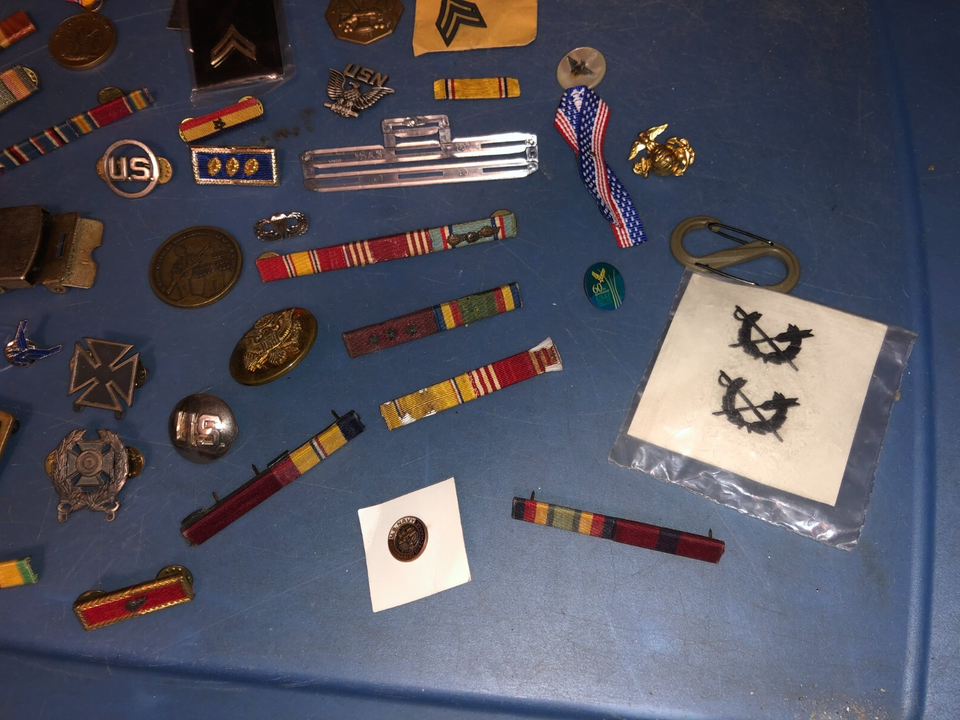 World War II To Current Era JUNK Drawer Lot Of US MILITARY Pins Ribbons ...
