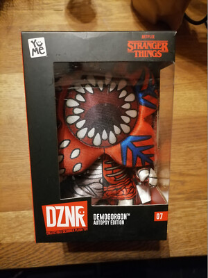 YuMe STRANGER THINGS Demogorgon Autopsy Edition Peluche | eBay