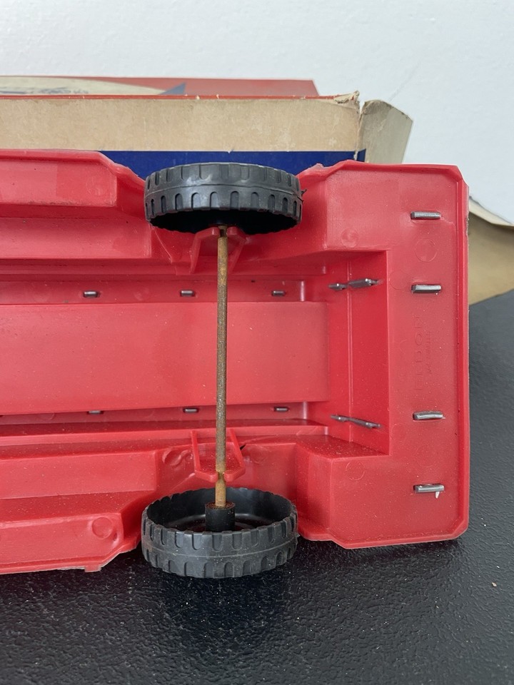 VINTAGE ELDON BIG POLY FIRE ENGINE PUMPER PLASTIC, FIRE TRUCK 1950'S ...